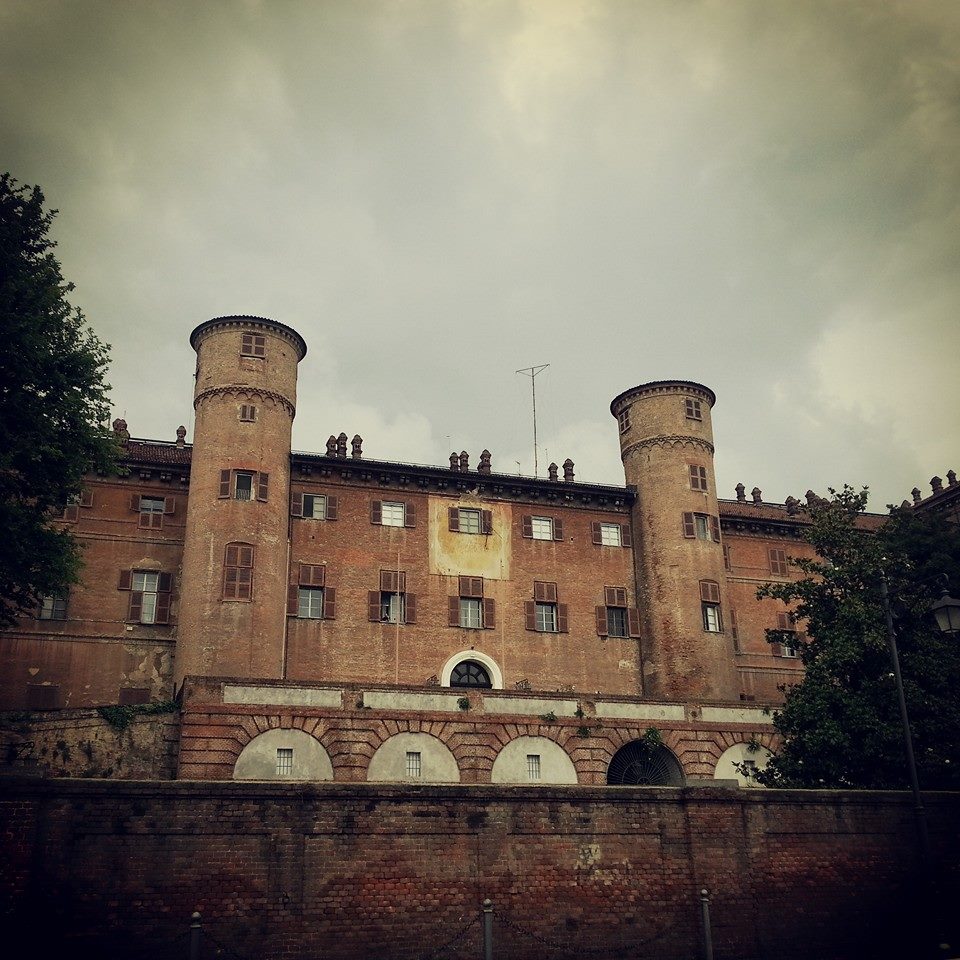 Chi ha paura di Torino? Fantasmi, leggende ed enigmi fra la città e la ...